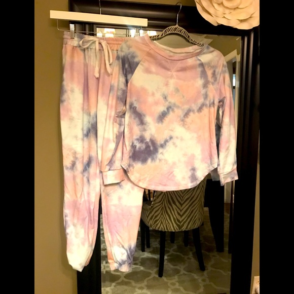 Amazon Essentials | Intimates & Sleepwear | Tiedye Loungewear Set ...